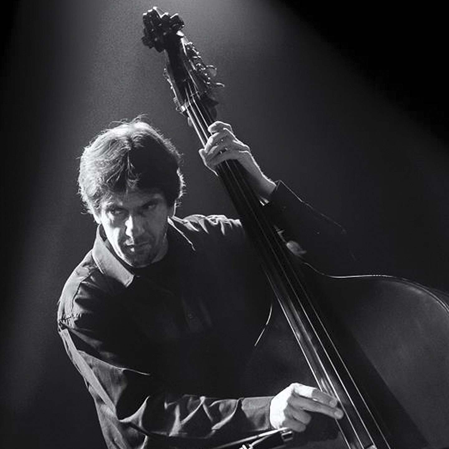 Bassist Philippe Aerts in Londen met de A (...) | JazzInBelgium